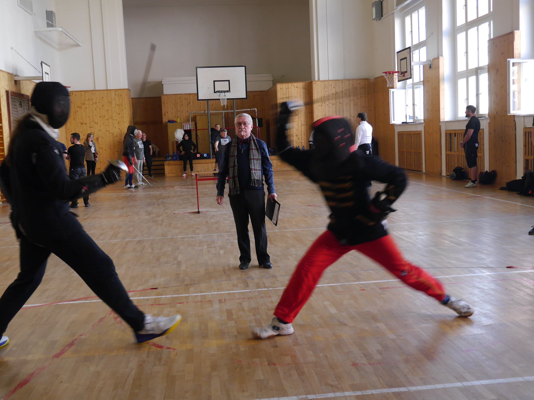 The En Garde Position & Weight Distribution – Capitale Escrime ...