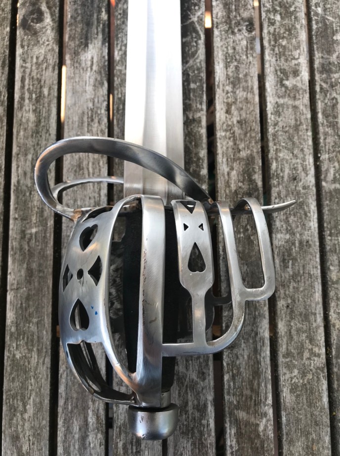 Review: Shrike’s Forge Broadsword – Capitale Escrime Historical Fencing